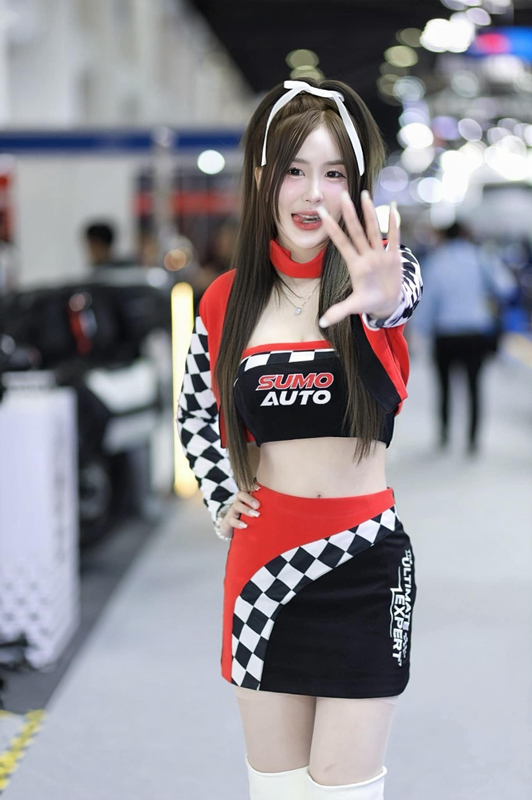 View Vorathida วิว วรธิดา นางแบบ พริตตี้ สาวสวย หน้าหวาน รอยยิ้มละมุน ขวัญ